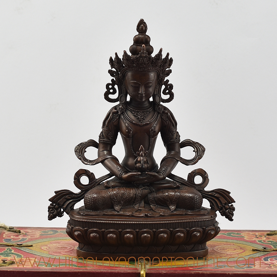 Small Aparmita Statue: This exquisite small statue depicts Aparmita